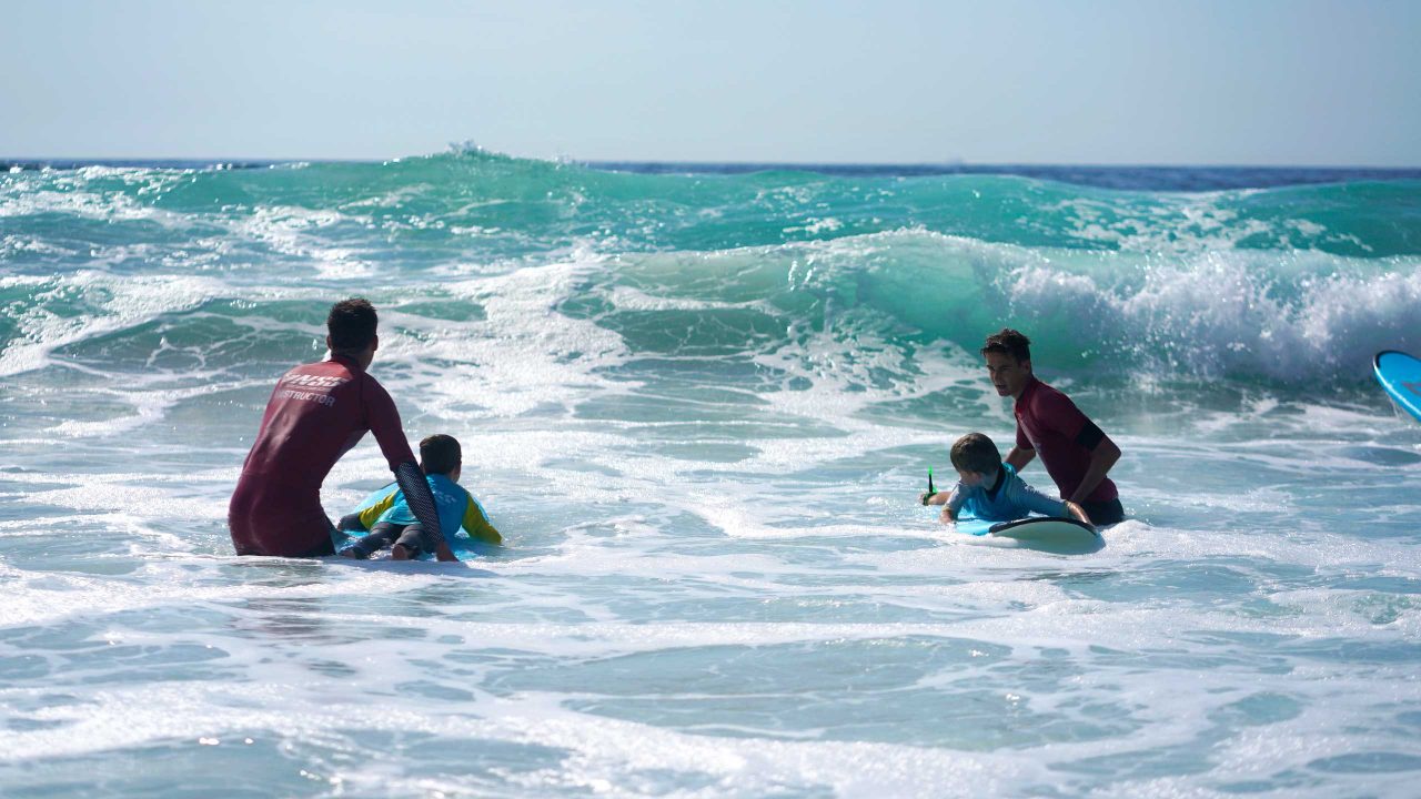 Top 5 Surfing Tips for Beginners this Season - Newcastle Surf School